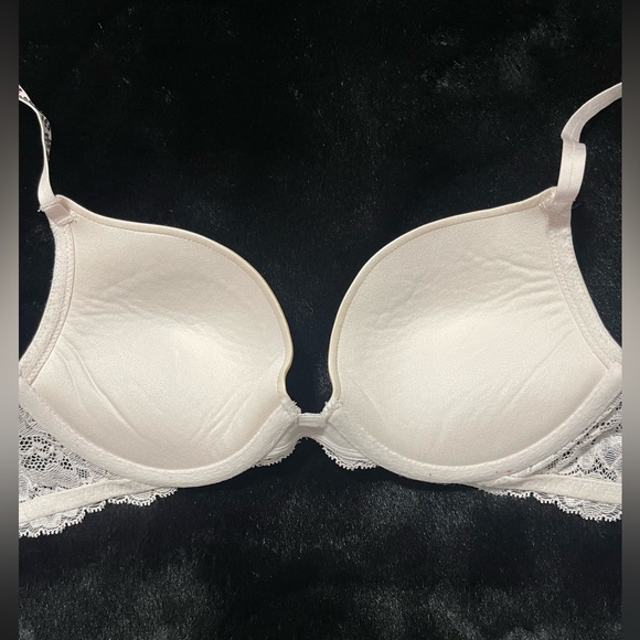 Victoria's Secret | Intimates & Sleepwear | 34b Vs Victorias Secret ...
